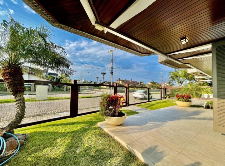 Casa à venda com 3 Quartos, Centro, Xangri-Lá - R$ 744.000, 132 m2 - ID ...