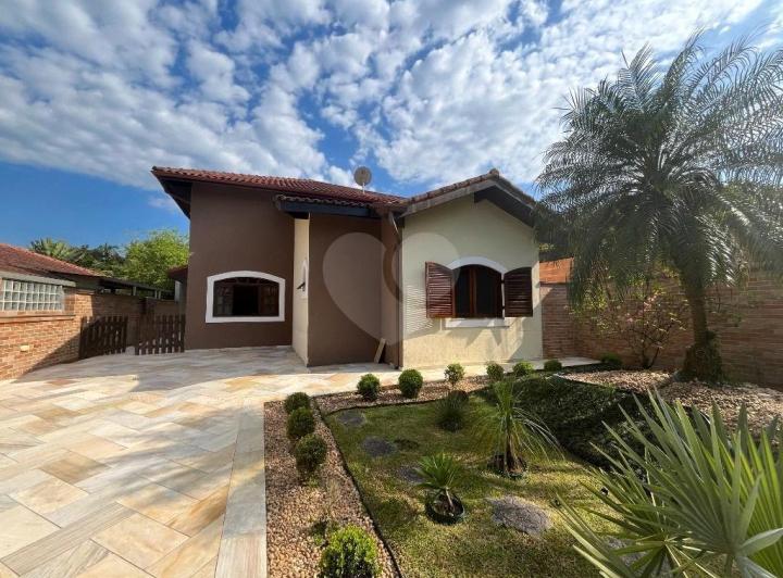 Casa à venda com 3 Quartos, Morada da Praia, Bertioga - R$ 1.390.000 ...
